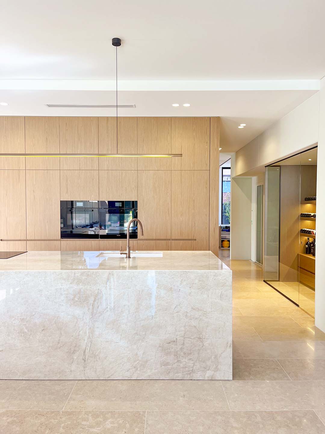 Low-Silica Alternatives to Engineered Stone - Uniq Stone